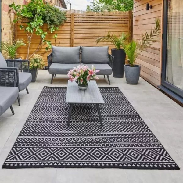 Outdoor Carpets | Plastic Straw and Rubber Backed Rug | Sale